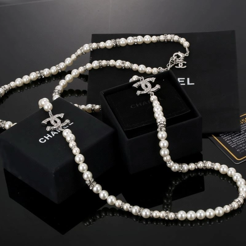 Cut-rate Chanel Necklaces