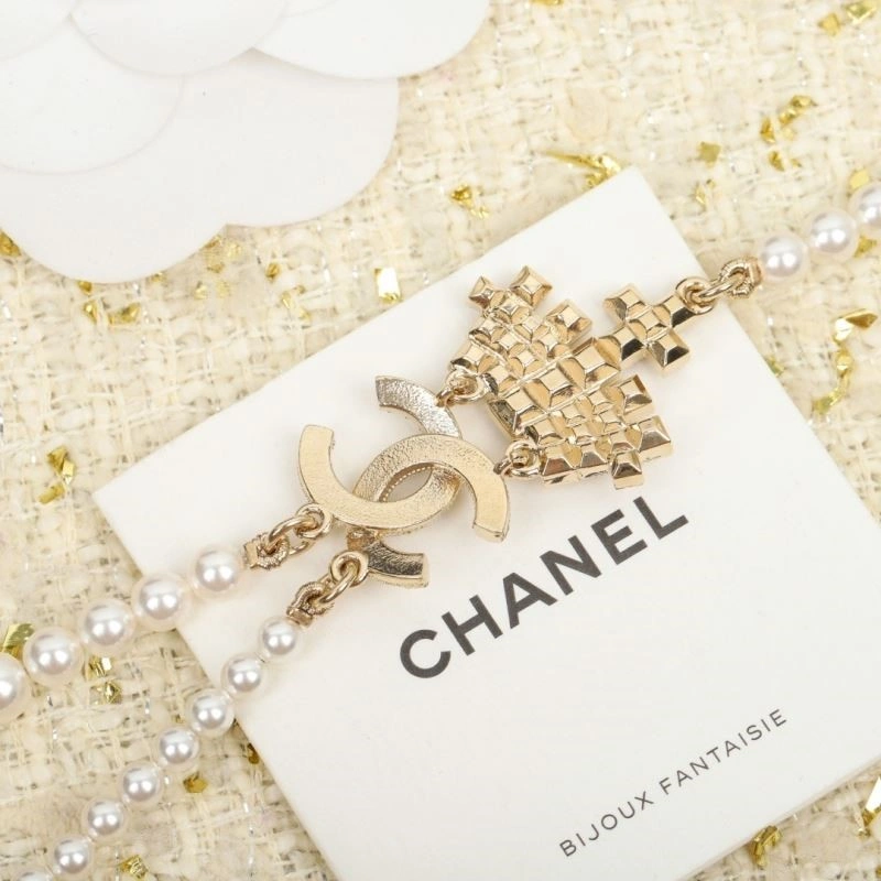 Bargain Chanel Necklaces