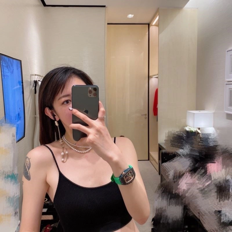 Bargain Chanel Necklaces