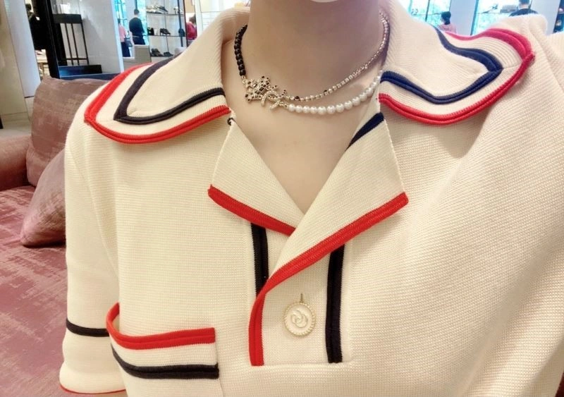 Bargain Chanel Necklaces