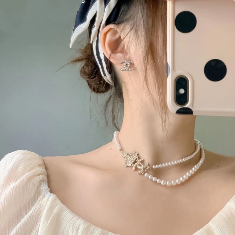 Bargain Chanel Necklaces