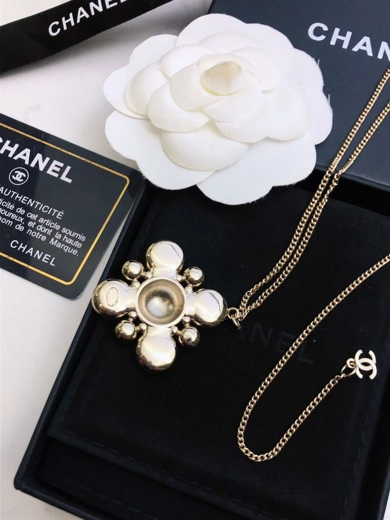 Discounted Chanel Necklaces