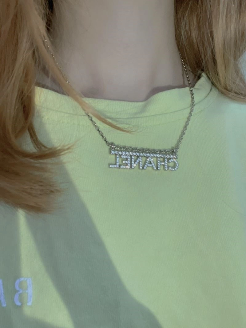 Bargain Chanel Necklaces