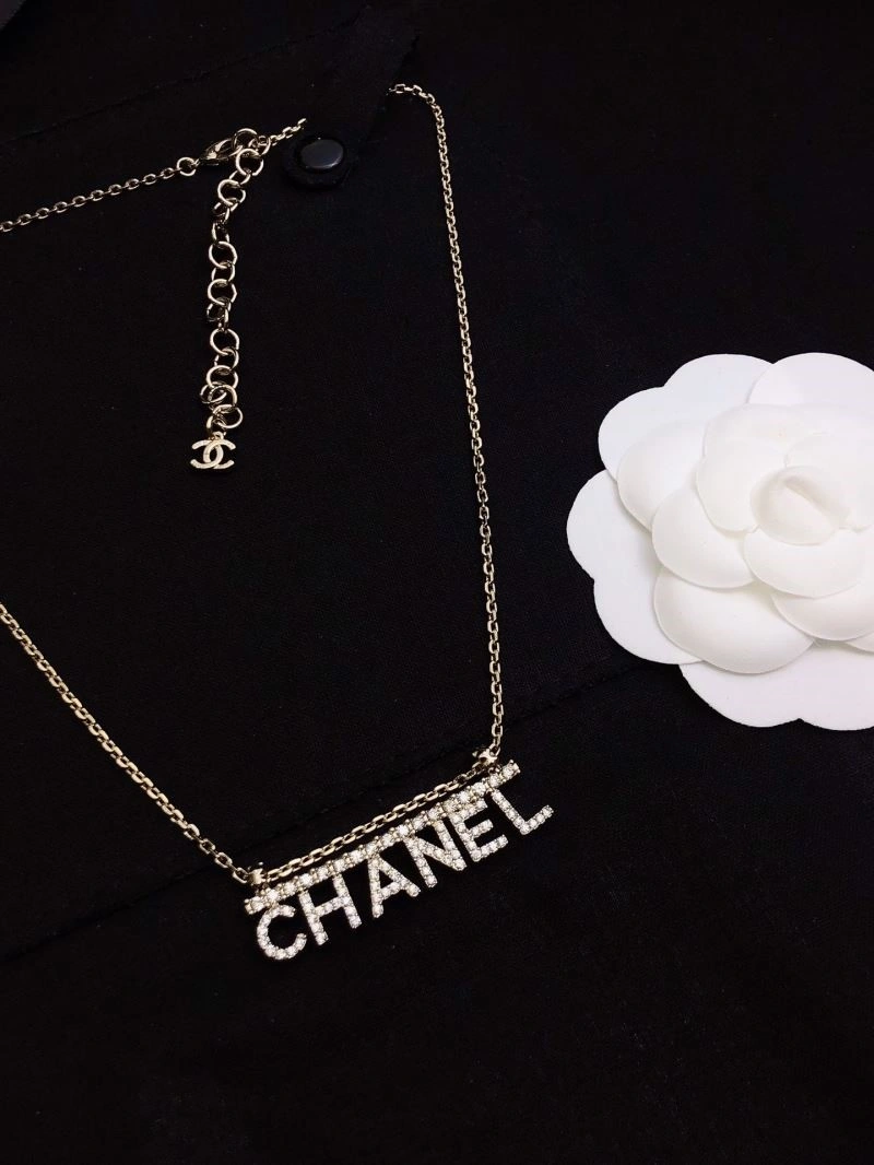 Bargain Chanel Necklaces