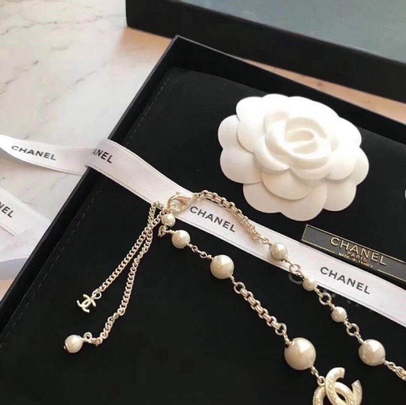 Top match Chanel Necklaces
