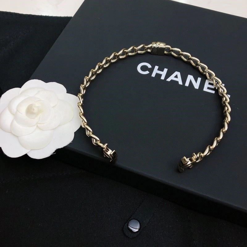 Inexpensive Chanel Necklaces