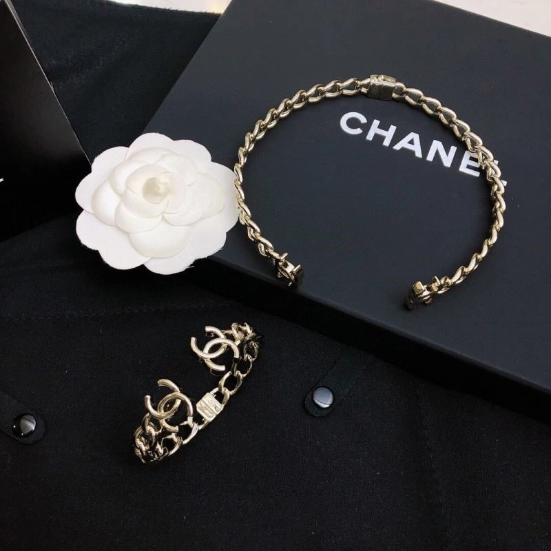 Inexpensive Chanel Necklaces