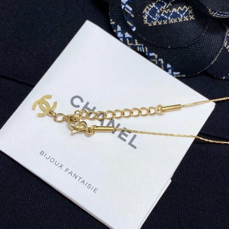 Top match Chanel Necklaces