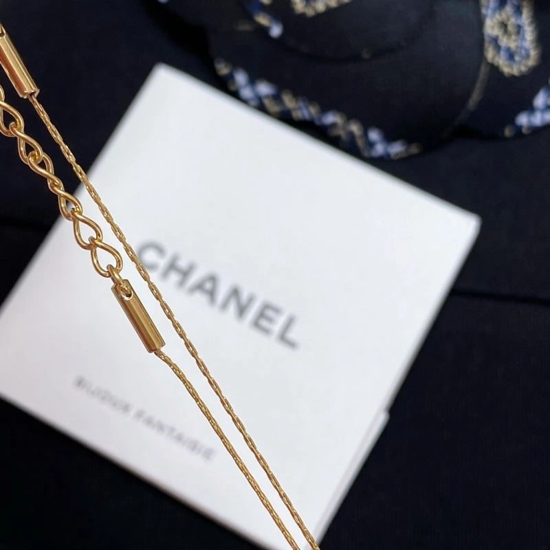 Top match Chanel Necklaces