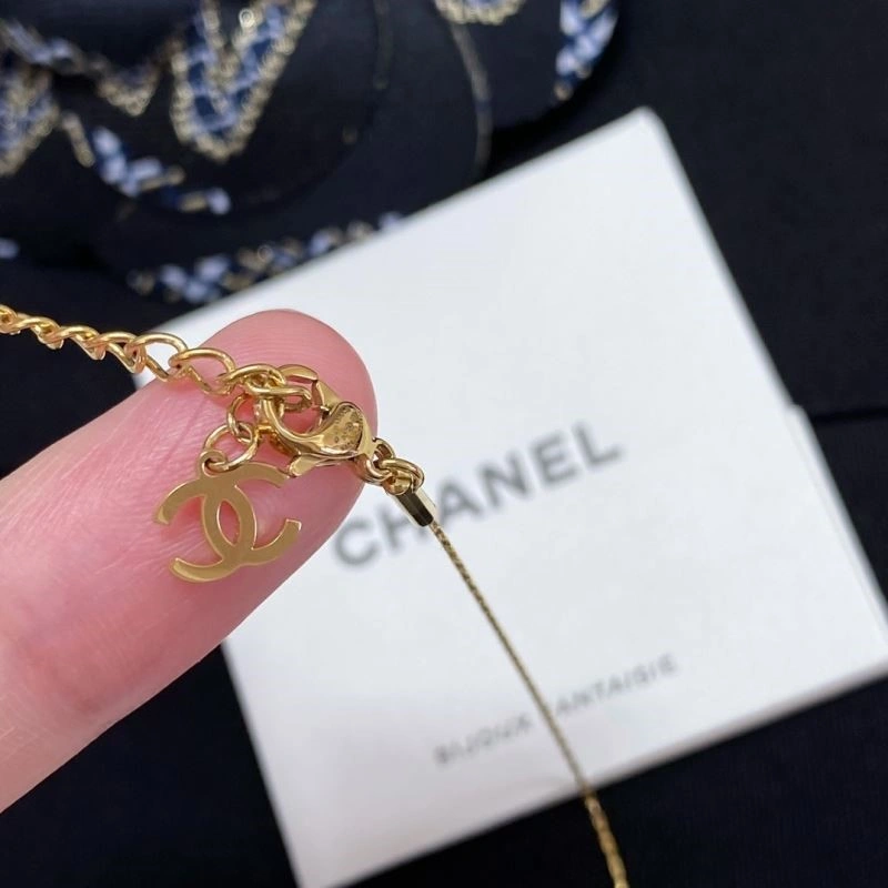 Top match Chanel Necklaces