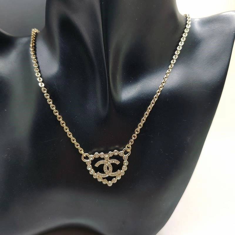 Accurate model Chanel Necklaces