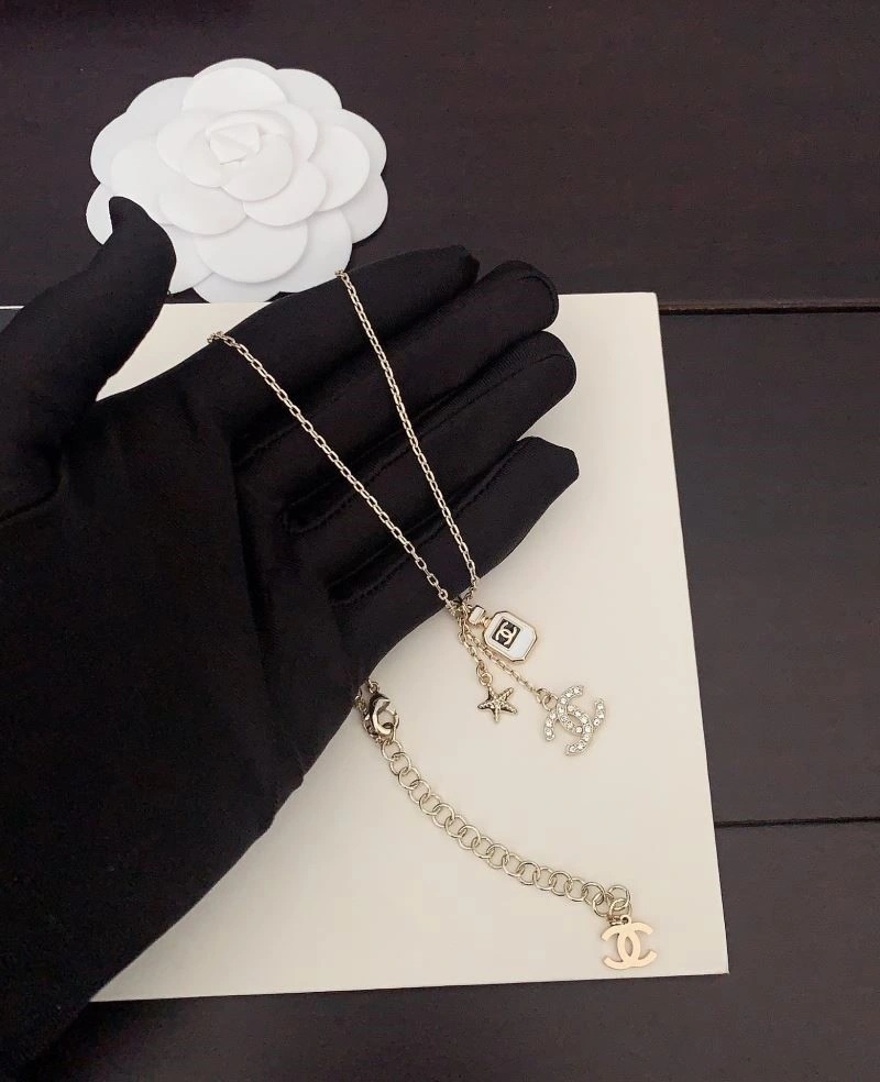 Bargain Chanel Necklaces