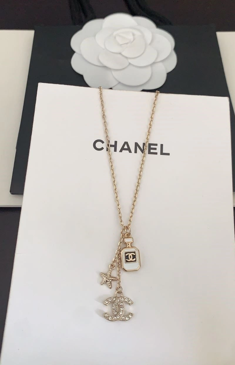 Bargain Chanel Necklaces