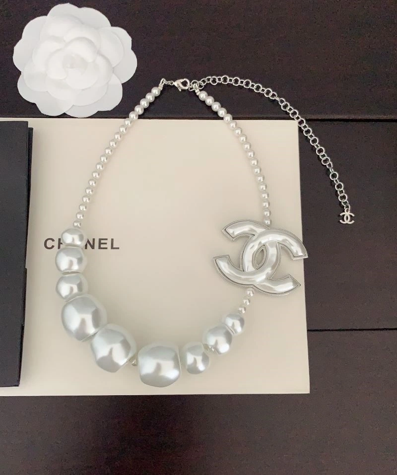 Top match Chanel Necklaces
