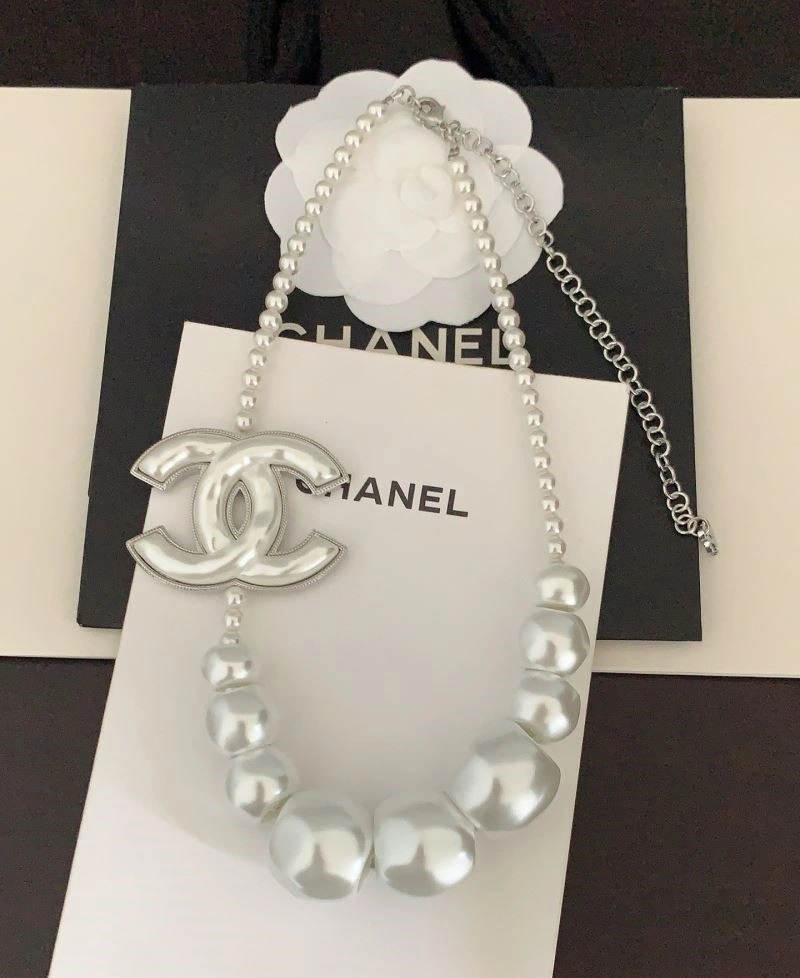 Top match Chanel Necklaces