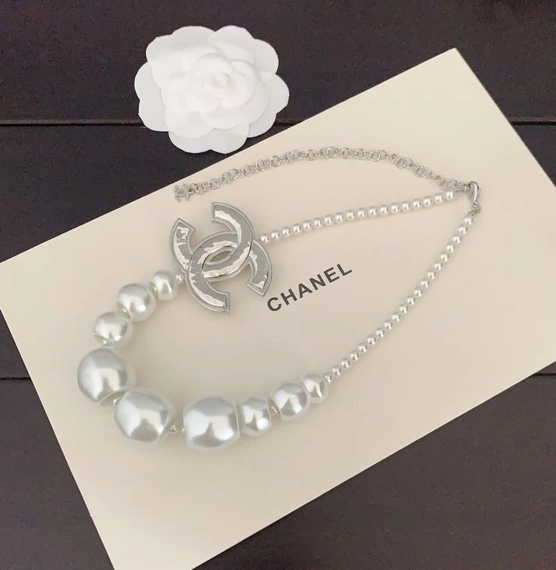 Top match Chanel Necklaces