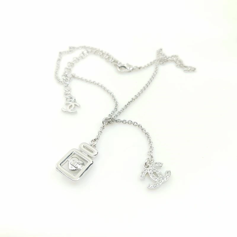 Accurate model Chanel Necklaces
