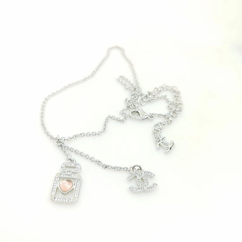 Accurate model Chanel Necklaces