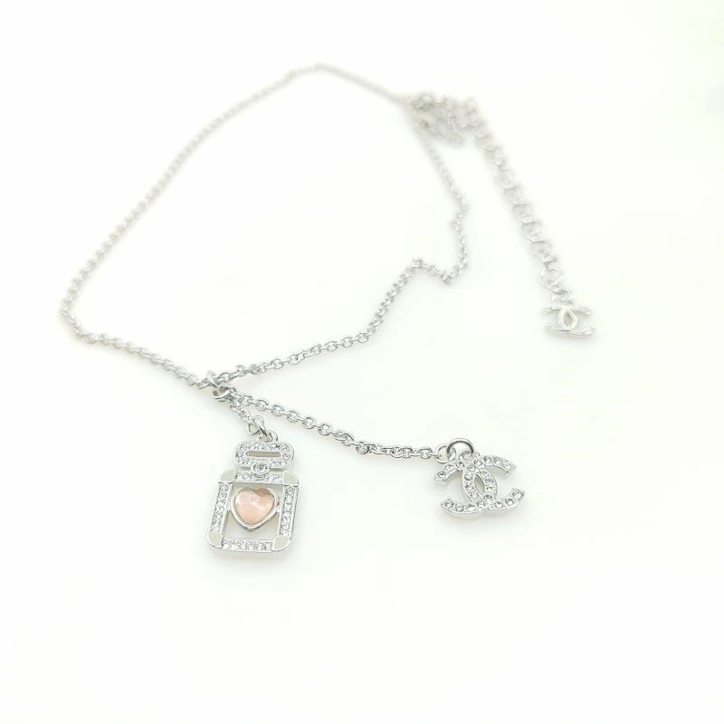 Accurate model Chanel Necklaces