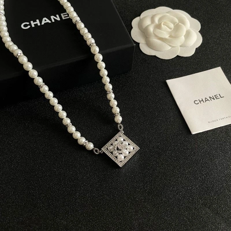 Inexpensive Chanel Necklaces