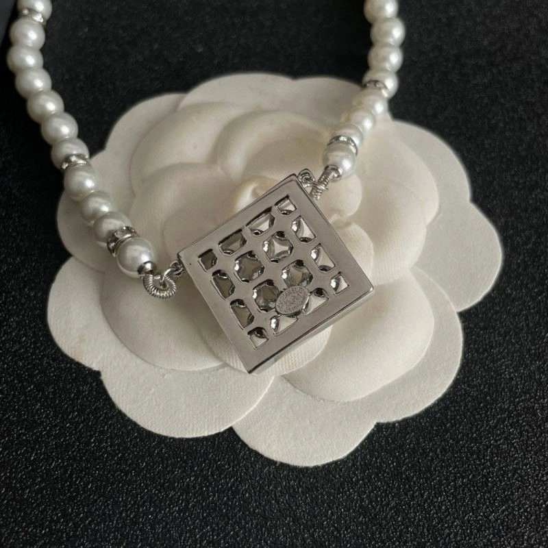 Inexpensive Chanel Necklaces