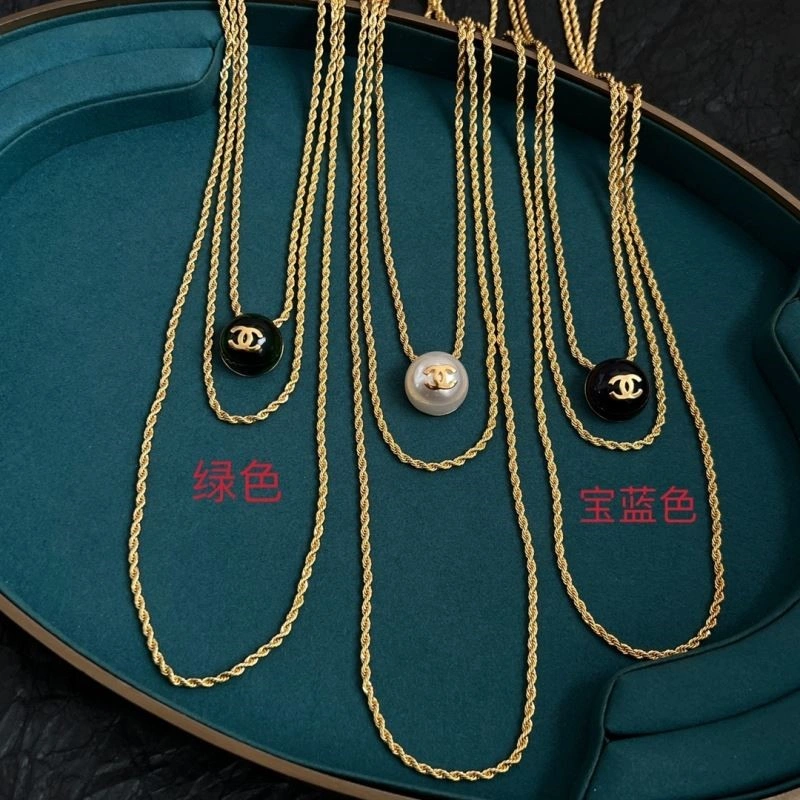 Cut-rate Chanel Necklaces