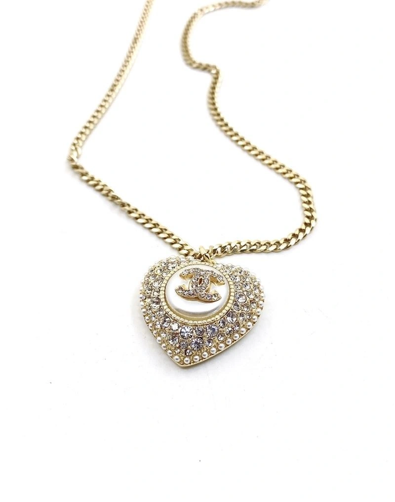 Bargain Chanel Necklaces