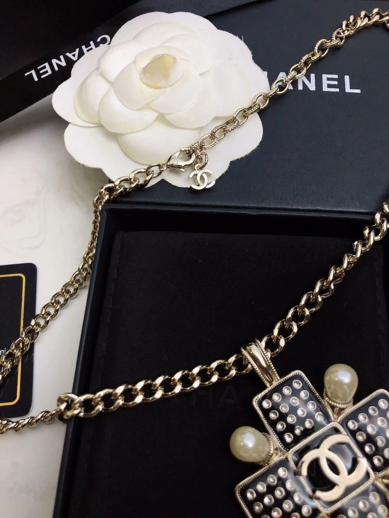 Brand-authenticated Chanel Necklaces
