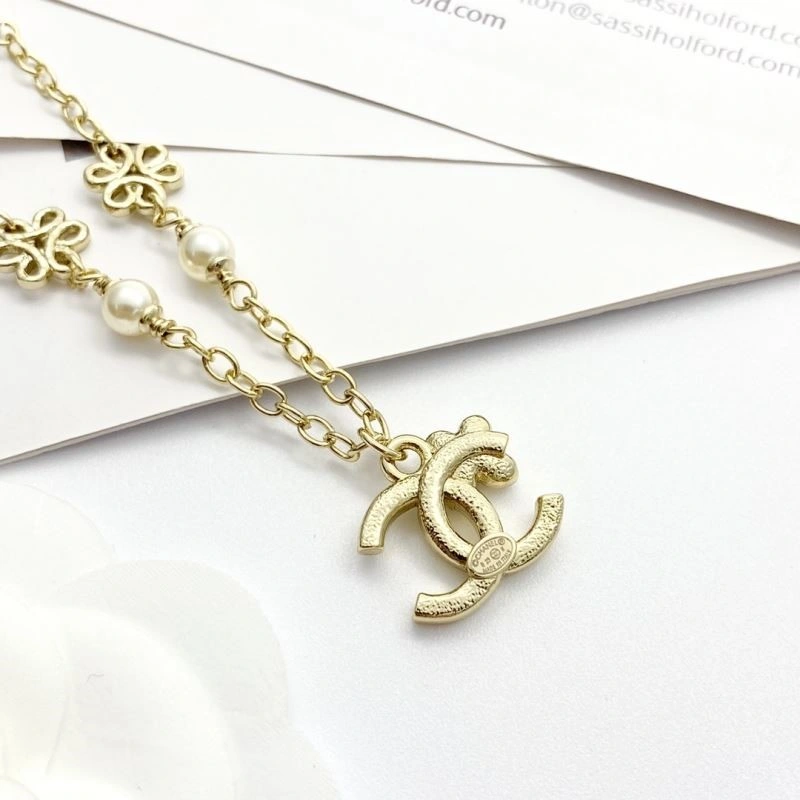 Bargain Chanel Necklaces