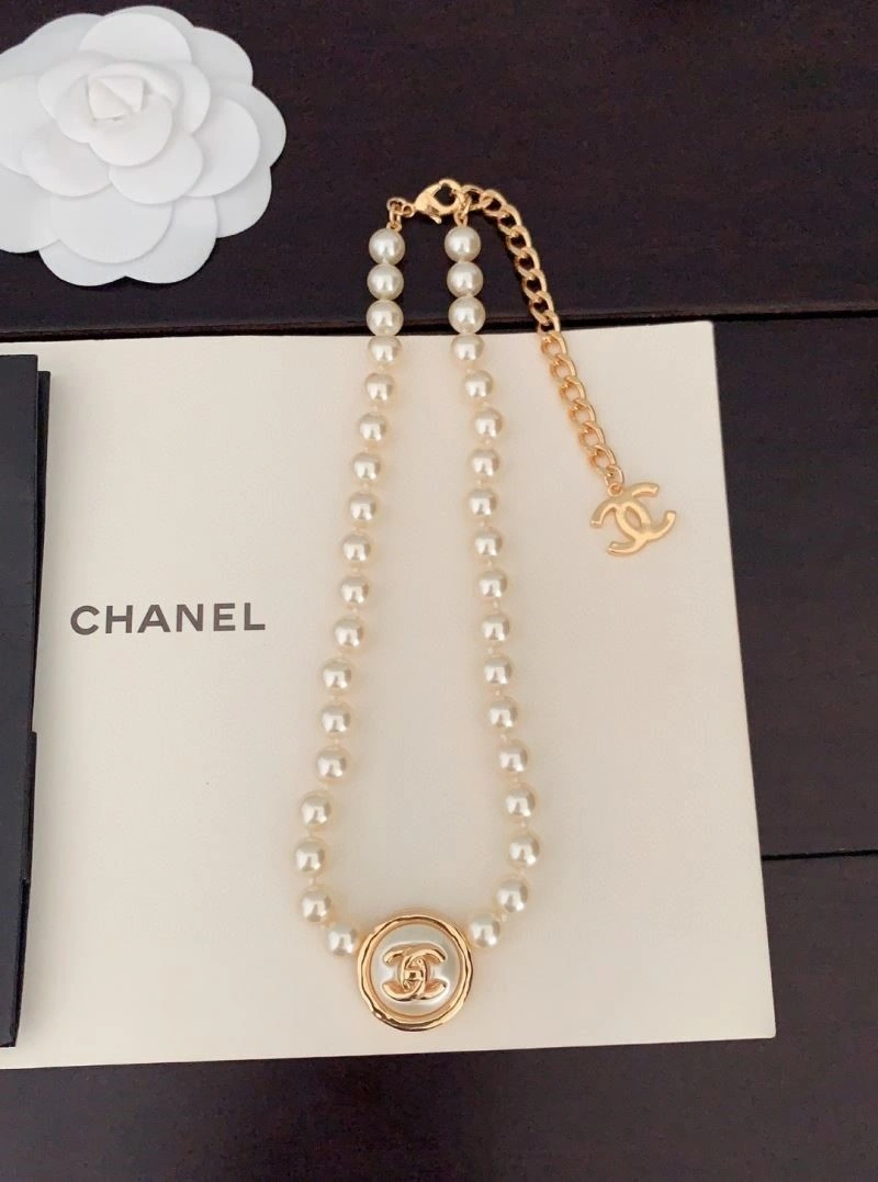 Top mirror Chanel Necklaces