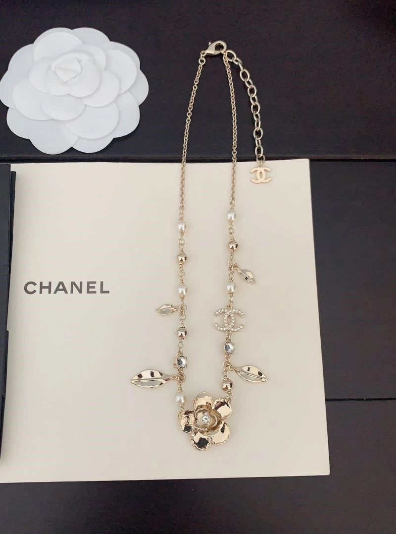 Top match Chanel Necklaces