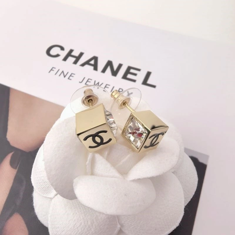 Original Chanel Necklaces