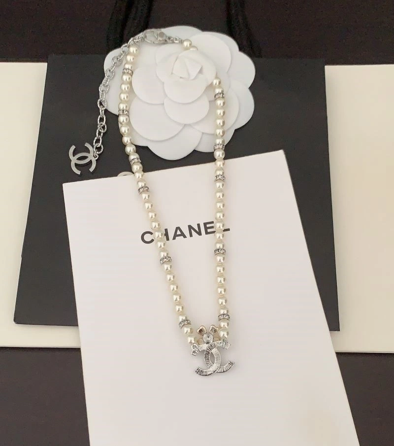 Bargain Chanel Necklaces