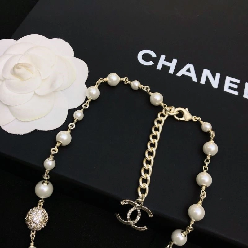 Bargain Chanel Necklaces
