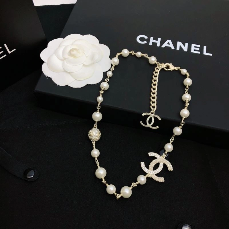 Bargain Chanel Necklaces