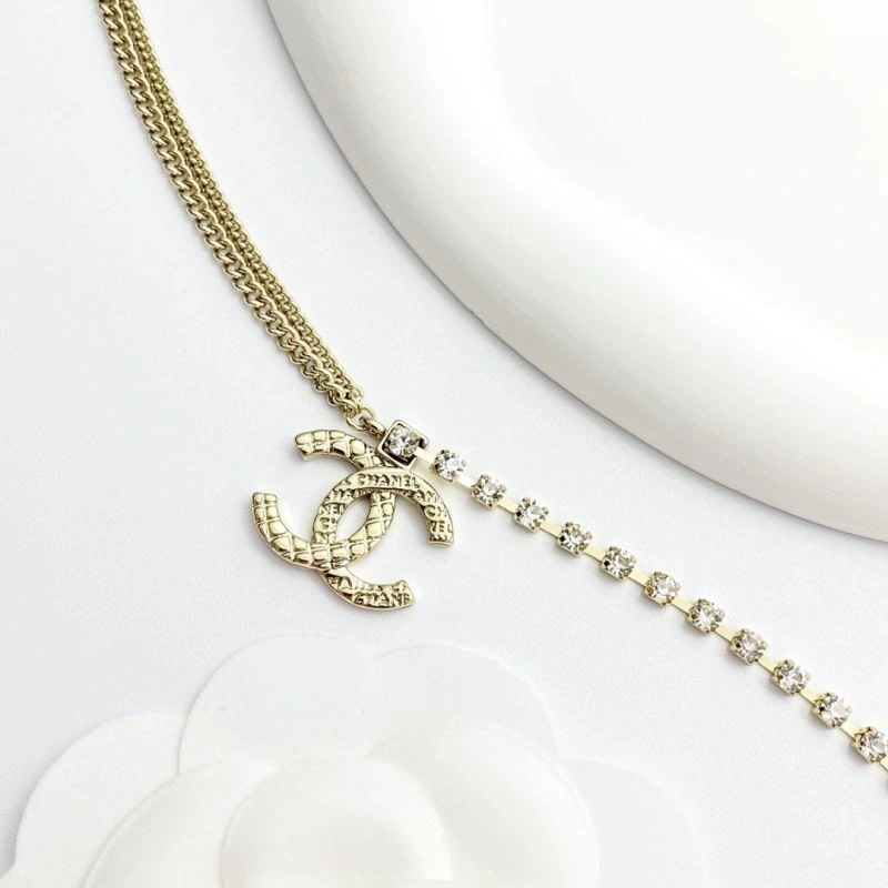 Top match Chanel Necklaces