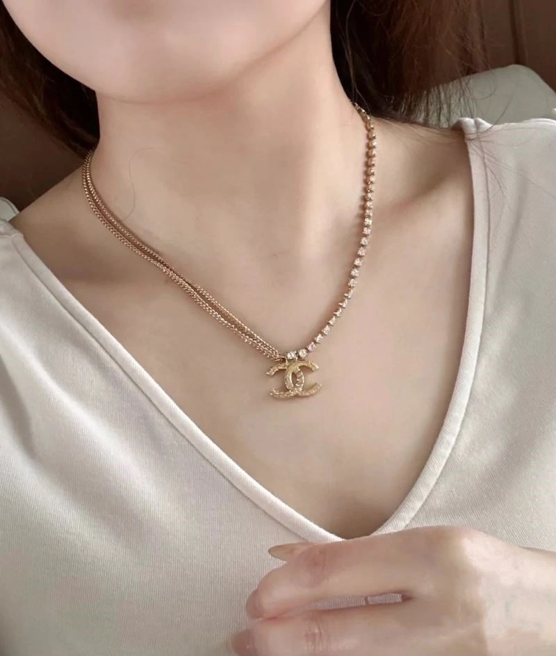 Top match Chanel Necklaces