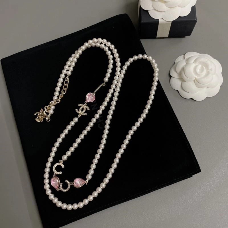 Top mirror Chanel Necklaces