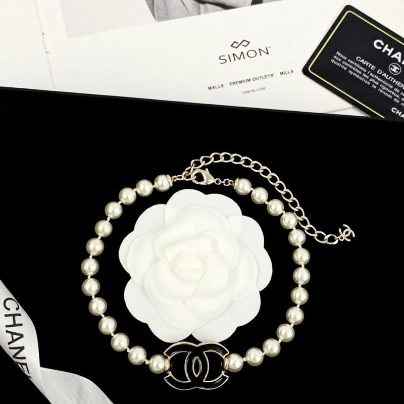 Top mirror Chanel Necklaces