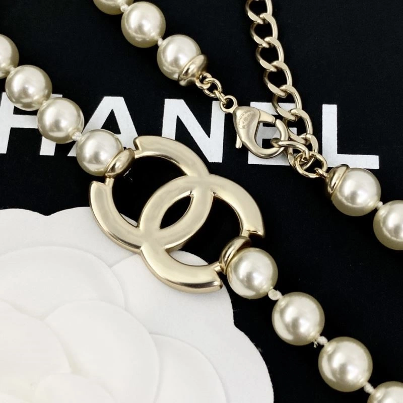 Top mirror Chanel Necklaces