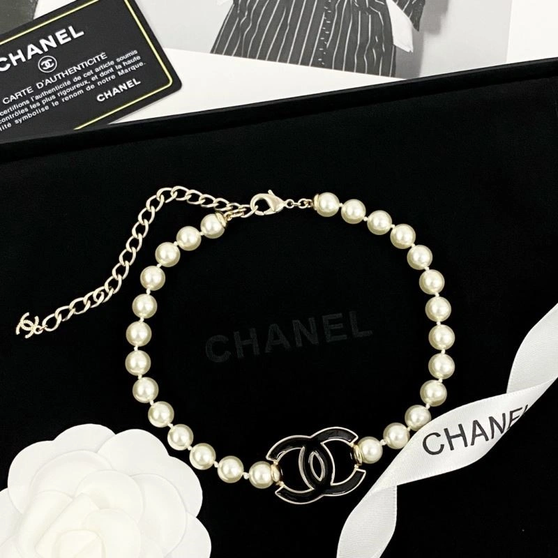 Top mirror Chanel Necklaces