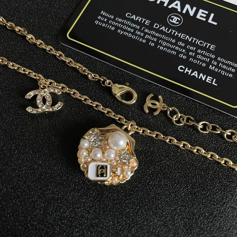 Top match Chanel Necklaces