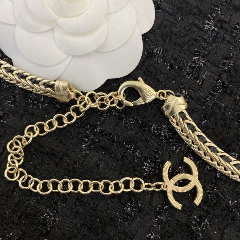 Top match Chanel Necklaces