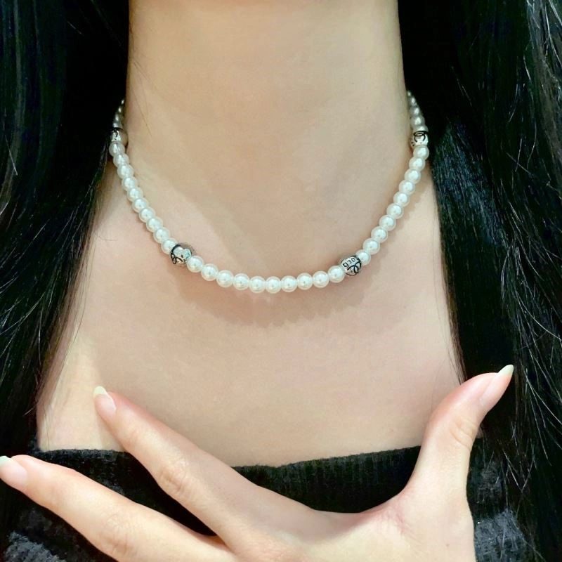 Top mirror Chanel Necklaces