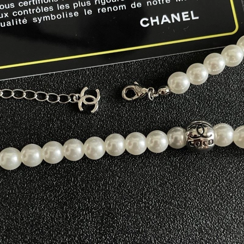 Top mirror Chanel Necklaces