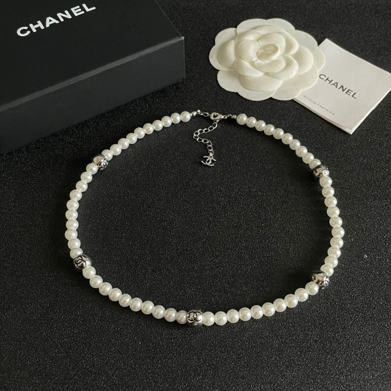 Top mirror Chanel Necklaces