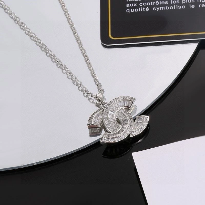 Cut-rate Chanel Necklaces