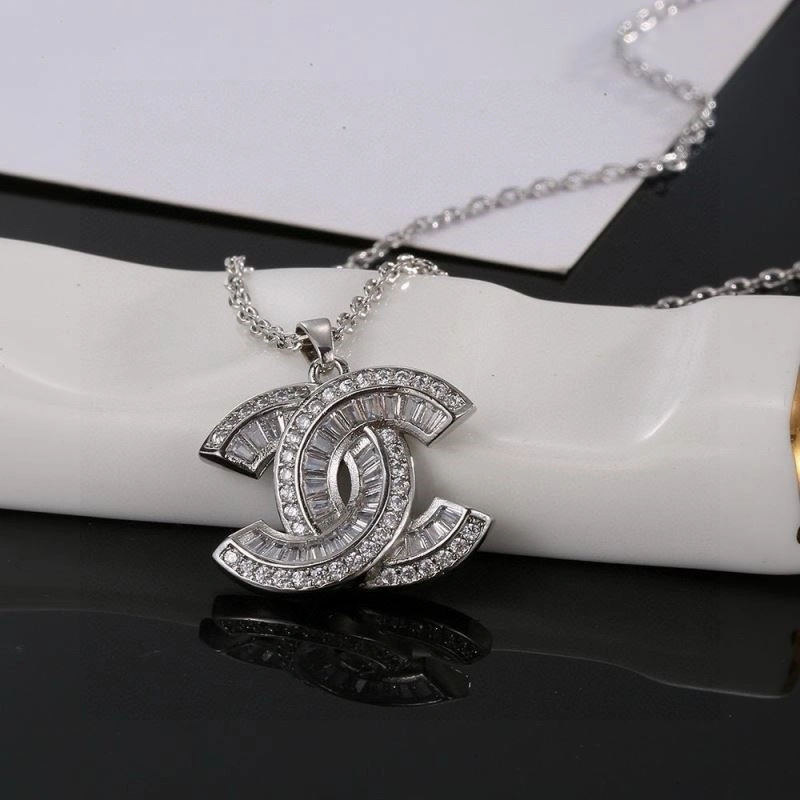 Cut-rate Chanel Necklaces