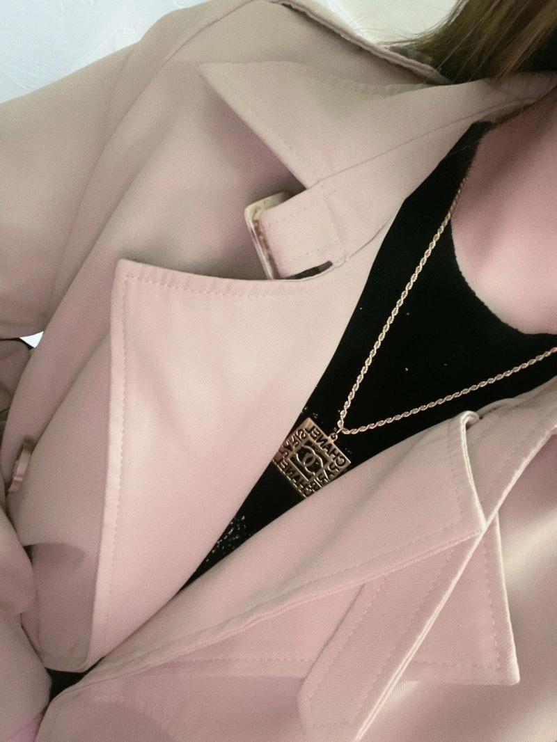 Top mirror Chanel Necklaces
