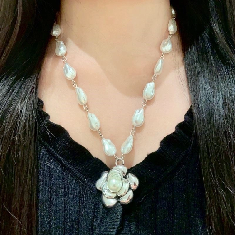 Original Chanel Necklaces